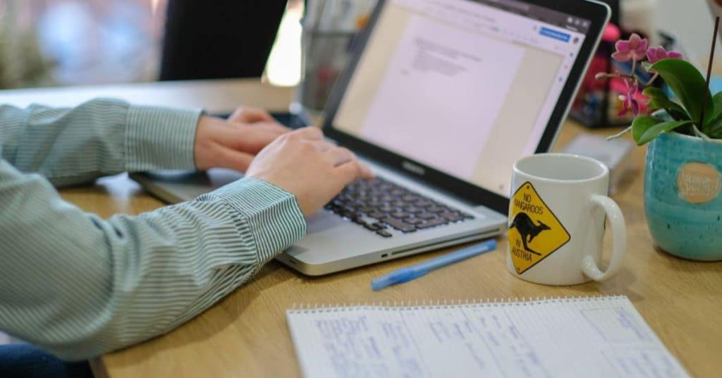 Rotina de vendas com CRM: veja como a ferramenta ajuda no dia a dia